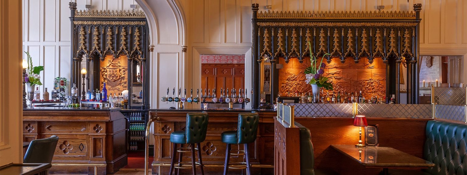 Dine at the Knights Bar | Clontarf Castle Hotel